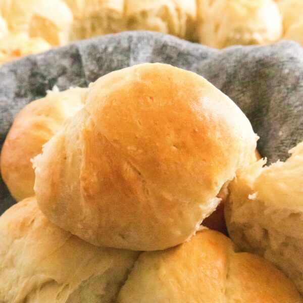 Freezer Rolls - Homemade dinner rolls - I Heart Recipes