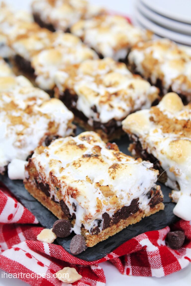 Gooey Baked S’mores Bars | I Heart Recipes